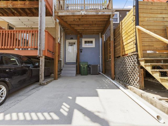 5 N Bradford Street