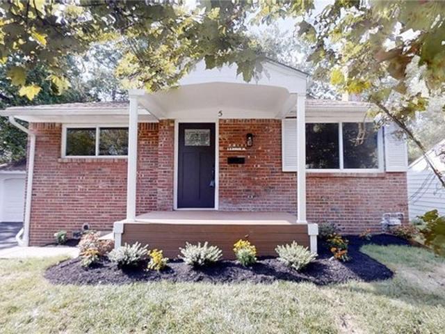 5 N Burbank Dr, Buffalo, NY 14226