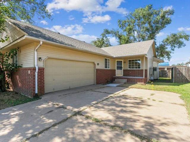 5 N Hopper Dr, Goddard, KS 67052