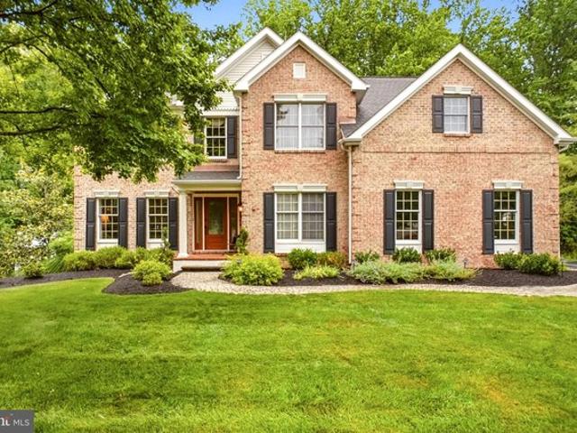 5 Nathaniel Ct, Glen Mills, PA 19342