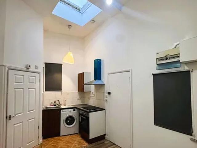 5 New Park Road, London, SW2 4UL, United Kingdom | 1 bed apartment for rent #109820120 | Rentberry