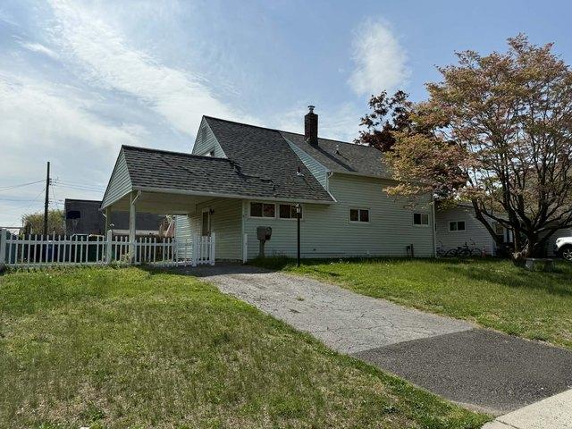 5 Nickelhill Ln, Levittown, PA 19054