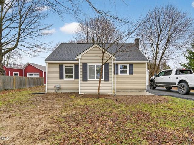 5 Nielsen Rd, Guilderland, NY 12085