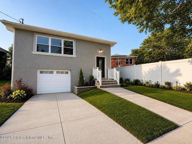5 Normalee Rd, Staten Island, NY 10305