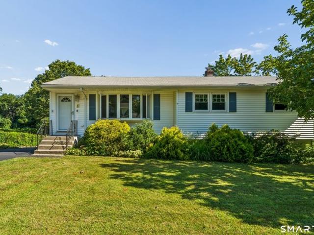 5 North St, East Haven, CT 06513