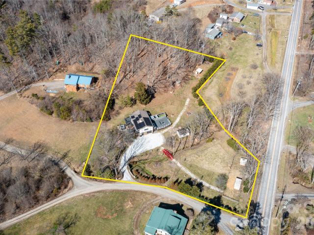 5 Northlake Drive