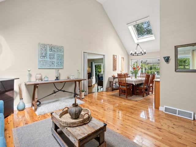 5 Old Fields Rd