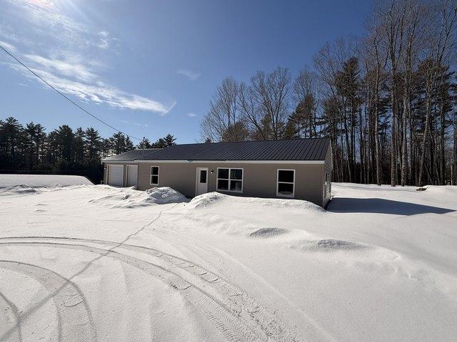 5 Oldham Rd, Saint Albans, ME 04971