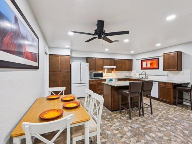 5 OnSuites Newly Remodeled, Near I17 & Bell Road