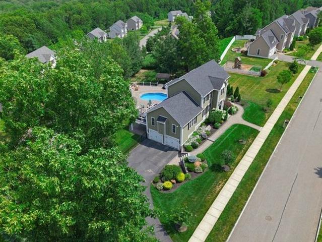 5 Autumn Gate Cir, Millbury, MA 01527