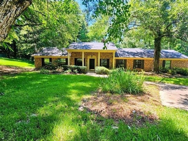 5 Azalea Dr, Winnfield, LA 71483