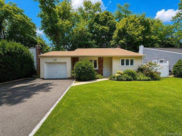 5 A Second Rd, Great Neck, NY 11021