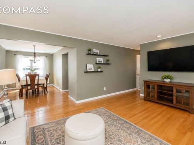 5 Adams Dr, Denville, NJ
