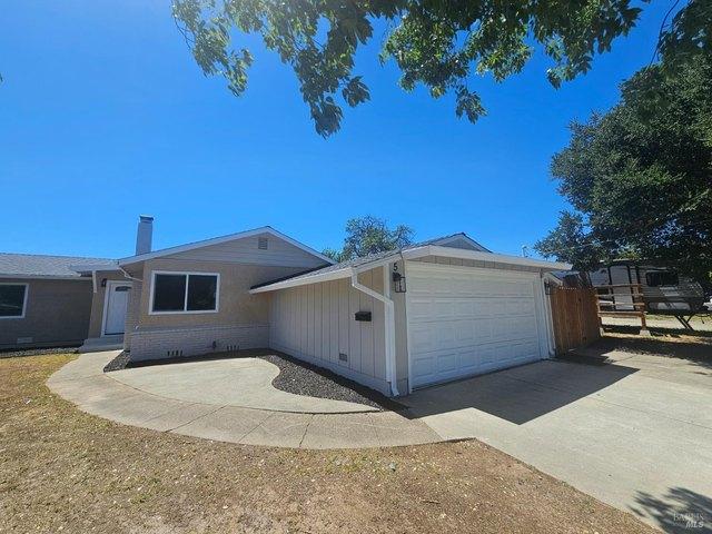 5 Alta Loma Dr, American Canyon, CA 94503
