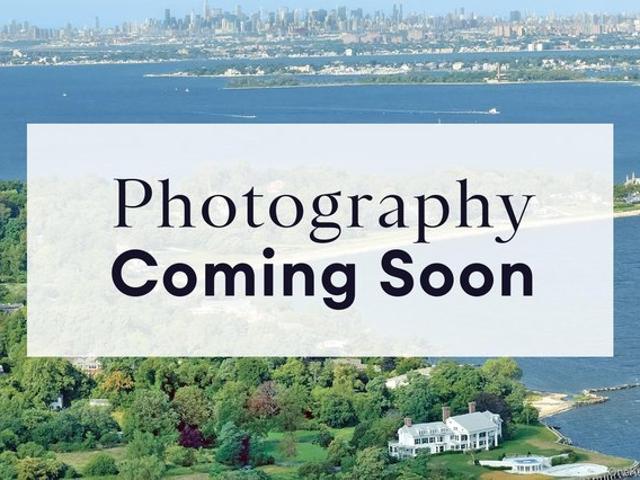 5 Amby Ave, Plainview, NY 11803