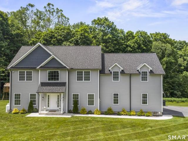 5 Anthonys Ln, New Milford, CT 06776