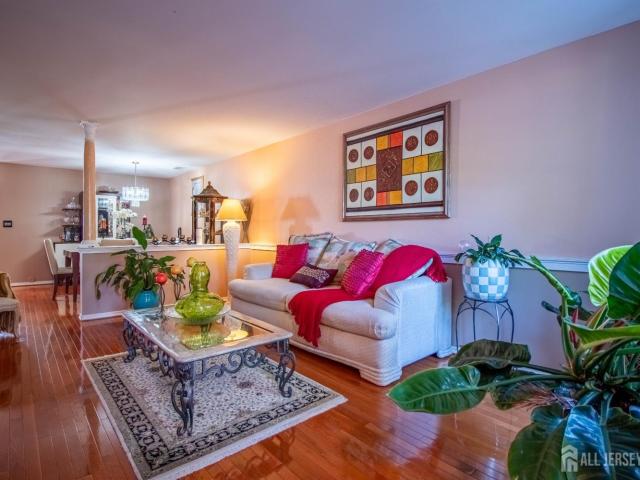 5 Ardmore Place