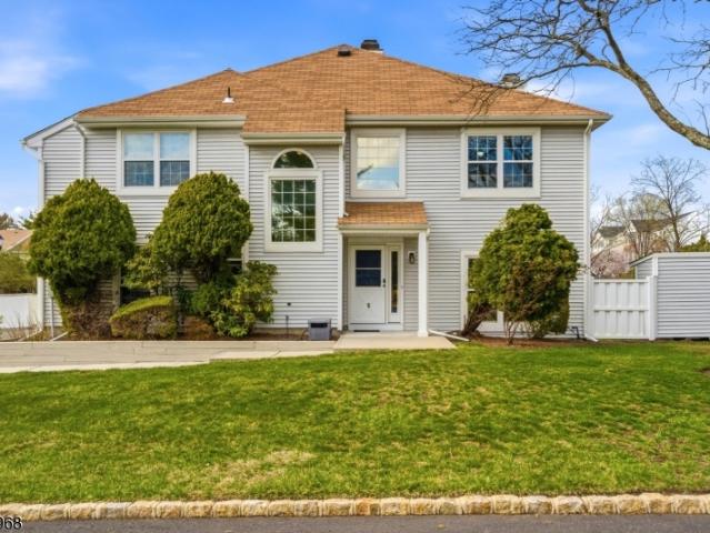 5 Ardsley Sq