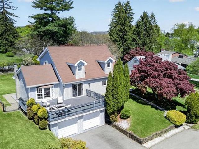 5 Arlington Ct, Montrose, NY 10548