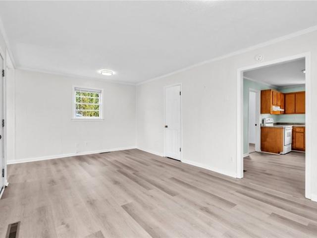 5 Bagwell Ave, Greenville, SC 29611