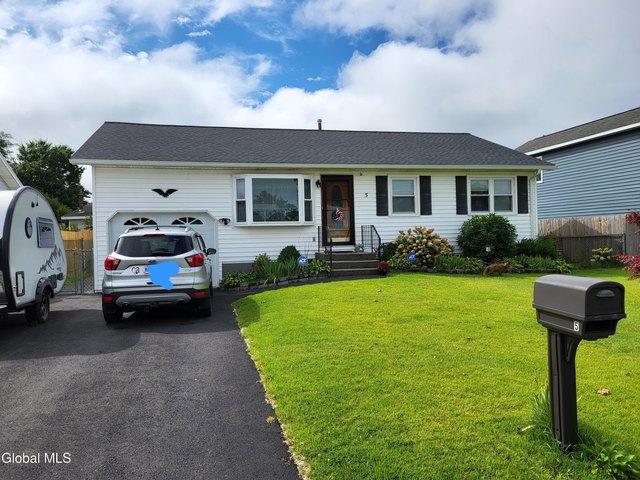 5 Ballina St, Troy, NY 12180