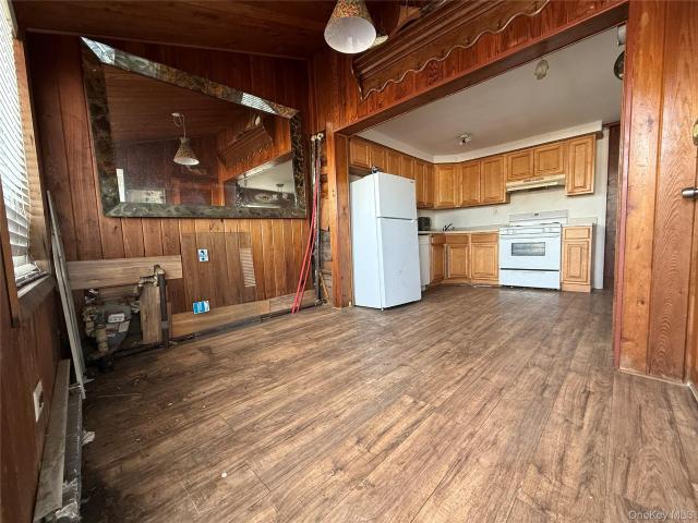 5 Bayview Avenue