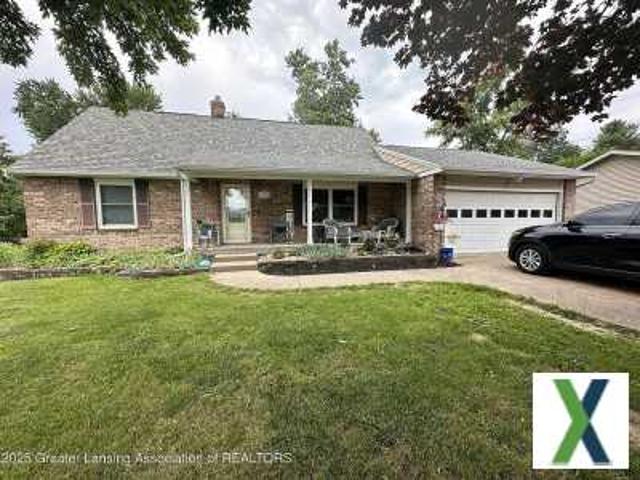 5 bd, 3 ba, 2384 sqft Home for sale Holt, Michigan