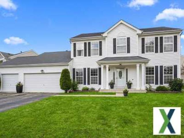 2 bd, 2 ba, 1460 sqft House for sale Lake in the Hills, Illinois