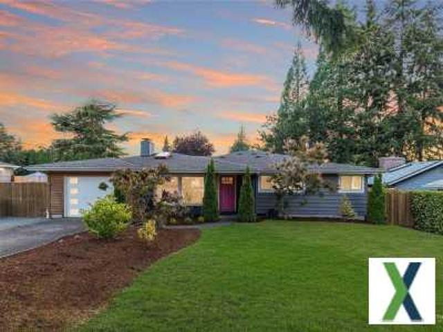 5 bd, 3 ba, 3008 sqft Home for sale University Place, Washington