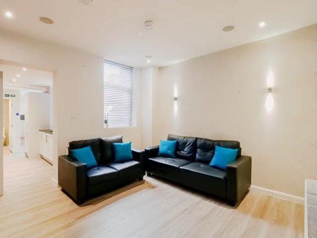 5 Bed 1 Bath