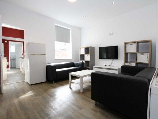 5 Bed 214 Gulson Road 5 Bedroom 5 Bathroom Student Home Fully F.
