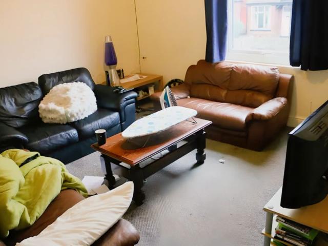 5 Bed 2 Bath