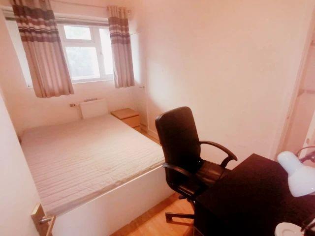 5 Bed / 2 Bath