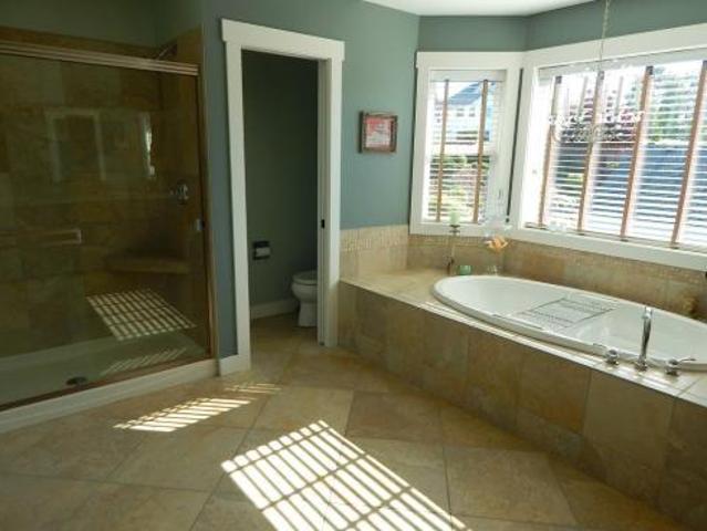 5 bed, 2.5 bath, 3408 sqft, 5br for sale in Alderton, Washington