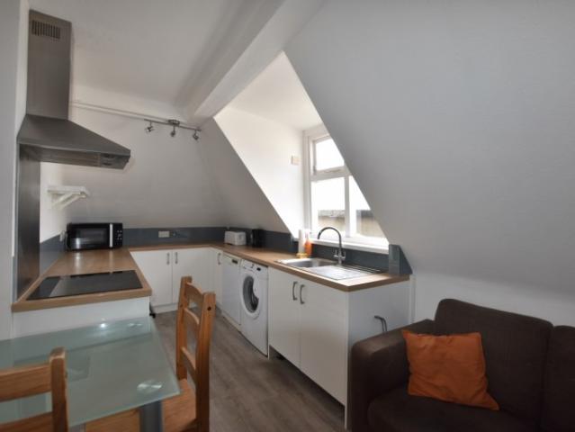 5 bed Terraced To Let