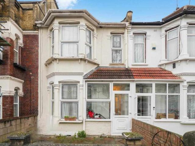 5 Bed, Terraced, Harold Road, London, E13 [INVESTMENT PROPERTY]