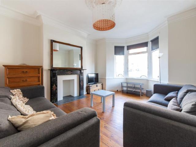 5 bed terraced house to rent in Mayfair Road, Jesmond, NE2