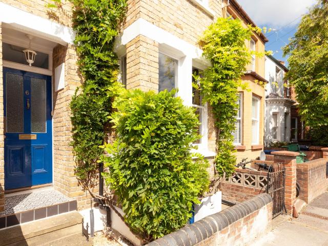 5 bed terraced house to rent in Temple Street, Oxford, OX4