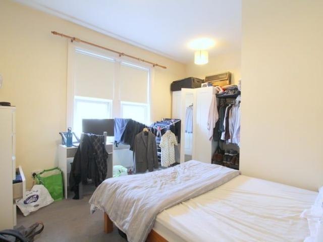 5 Bed Terraced House, Amies St, SW11
