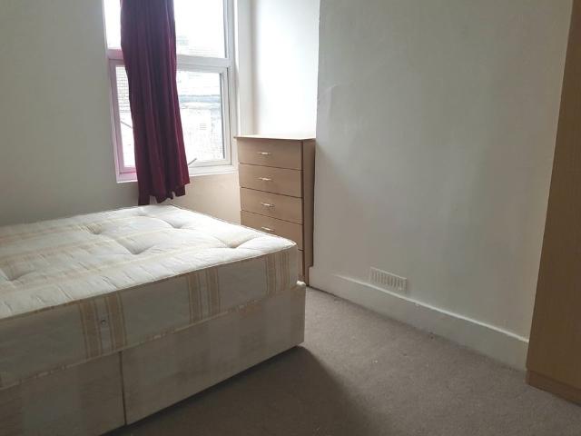 5 Bed Terraced House, Arnold Road, N15