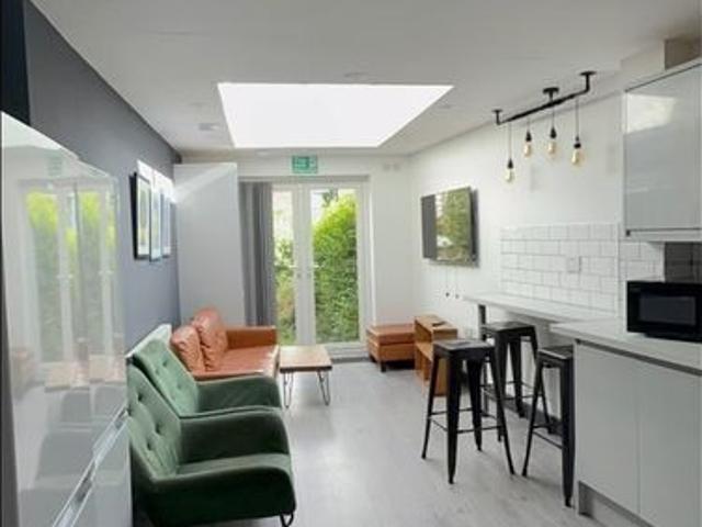 5 Bed Terraced House, Argyll St, CV2