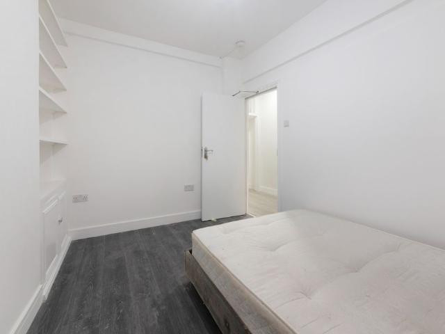 5 Bed Terraced House, Bow Common Lane, E3