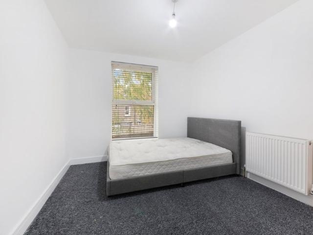 5 Bed Terraced House, Bow Common Lane, E3