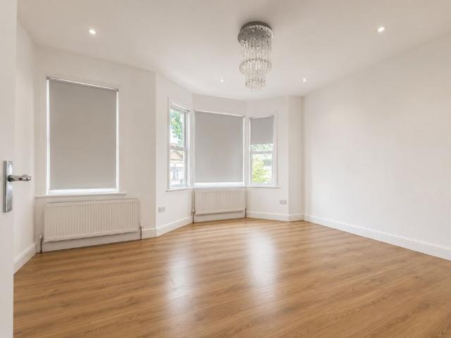 5 Bed Terraced House, Colchester Road, E10