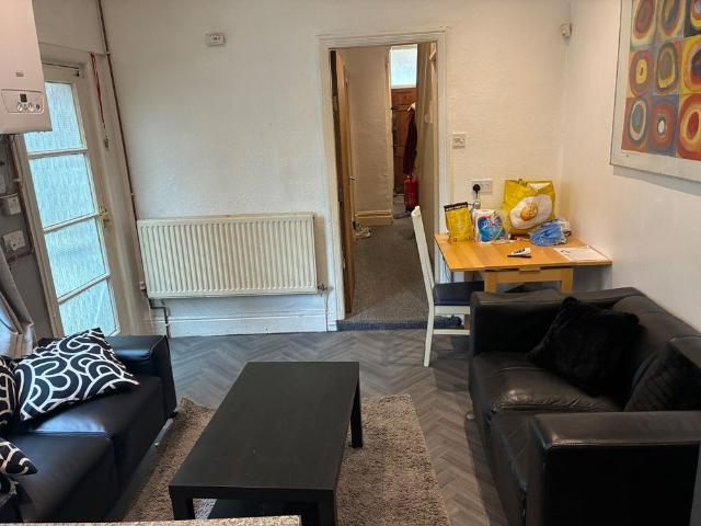 5 Bed Terraced House, Daisy Bank Road, M14