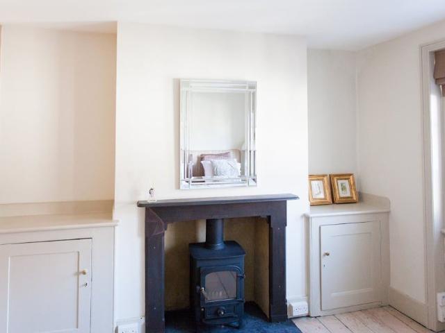 5 Bed Terraced House, Daleham Mews, NW3