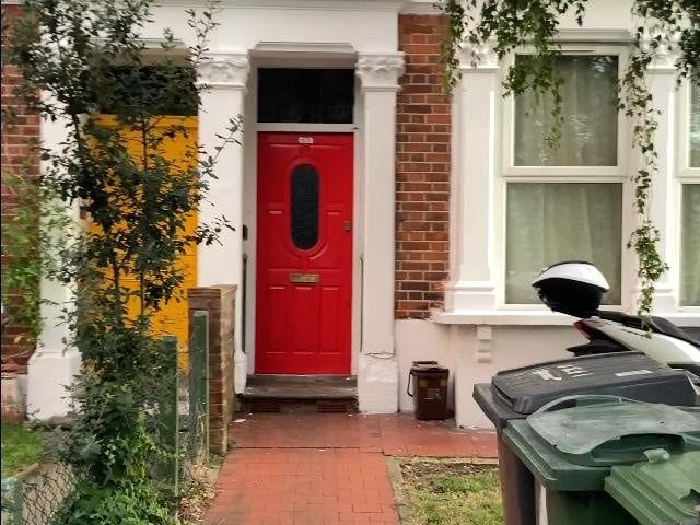 5 Bed Terraced House, Forest Road, E17