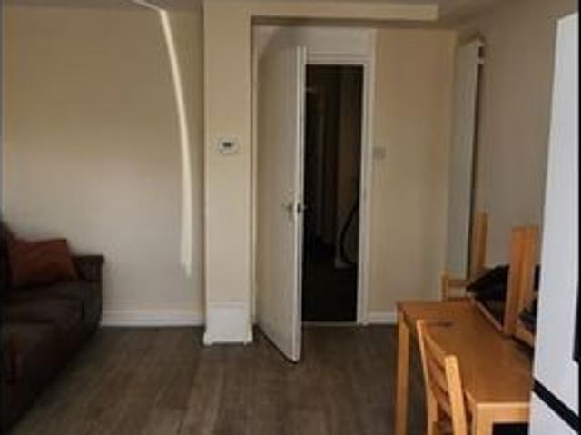 5 Bed Terraced House, Goldman Close, E2