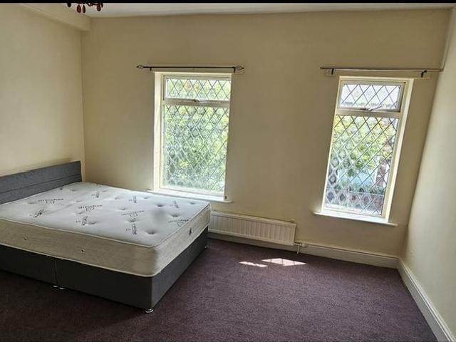 5 Bed Terraced House, Lily Lane, M9