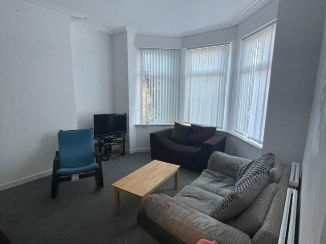 5 Bed Terraced House, Nelson St, M7